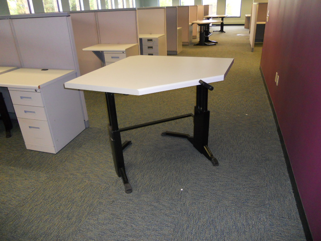 Steelcase Avenir 6×6 with 53 high panels | Integrity Wholesale Furniture