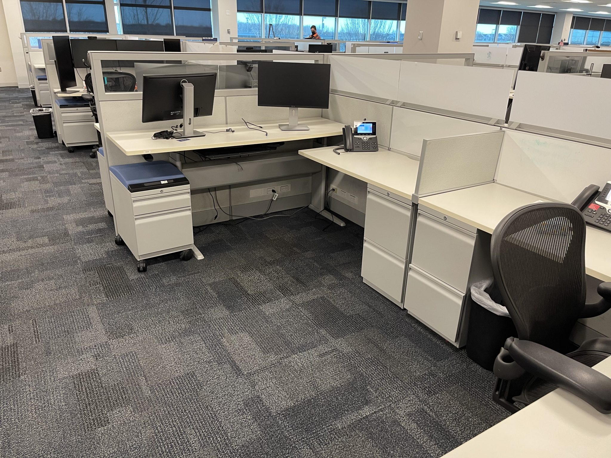 Teknion Leverage, 6×6, 54″ high Cubicles | Integrity Wholesale Furniture